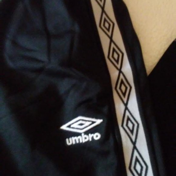 Umbro | Bottoms | Umbro Girls Black Pants | Poshmark
